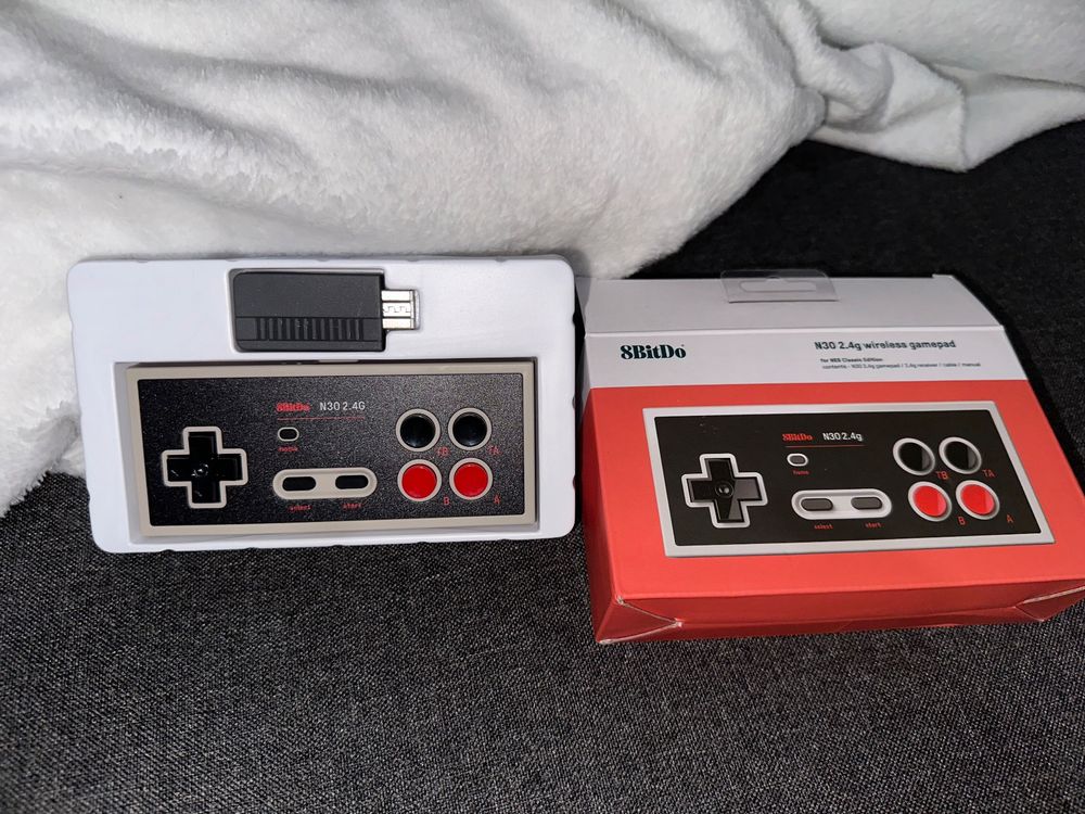 Manette 8bitdo pour Nintendo Nes mini Classic (Gebraucht) in Monthey ...