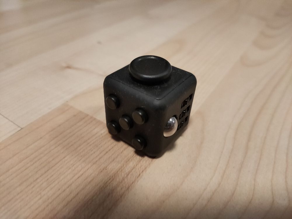 Black Fidget Cube Anti-Stress Toy used (Gebraucht) in Zürich für CHF 5 ...