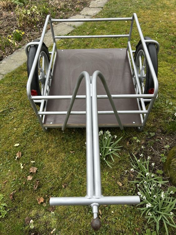 Robuster Veloanhänger für Frühlingstouren (Gebraucht) in Heimenhausen ...