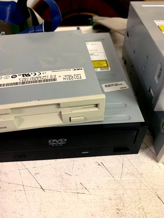 Laufwerk DVD * 3 DVD ROM Drive & Floppy Disk Drive (Gebraucht) in Emmen ...