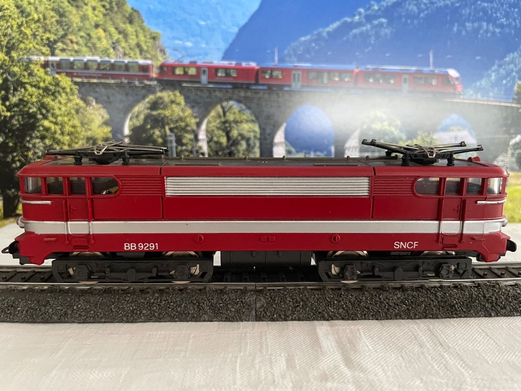 LIMA ITALY 8359 SNCF RED CLASS BB 9291 CAPITOLE E-LO (Gebraucht) in ...