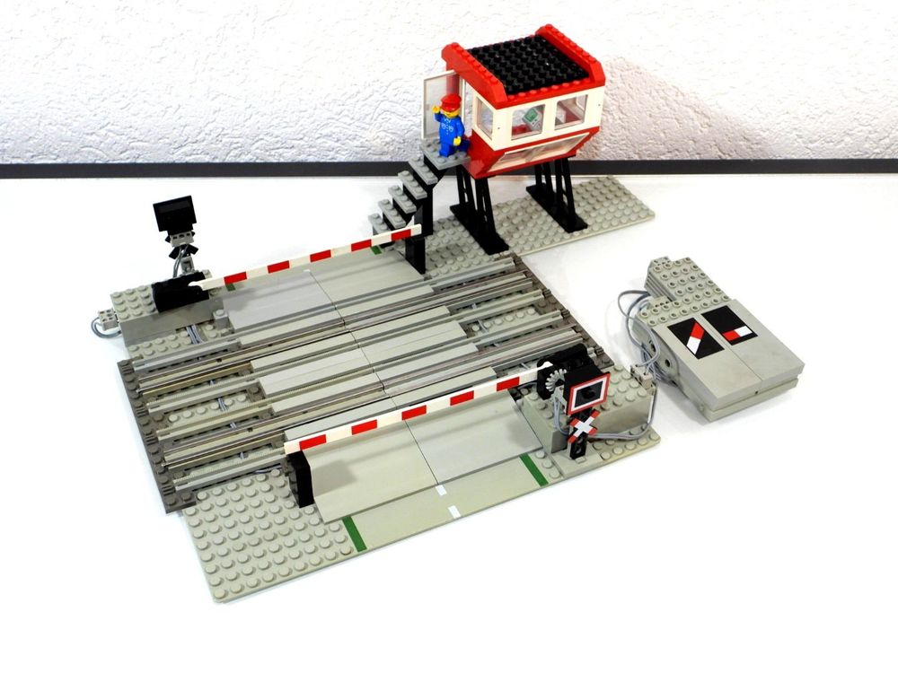 LEGO 12V EISENBAHN 7866 ELEKTRISCHER BAHNÜBERGANG | Kaufen auf Ricardo