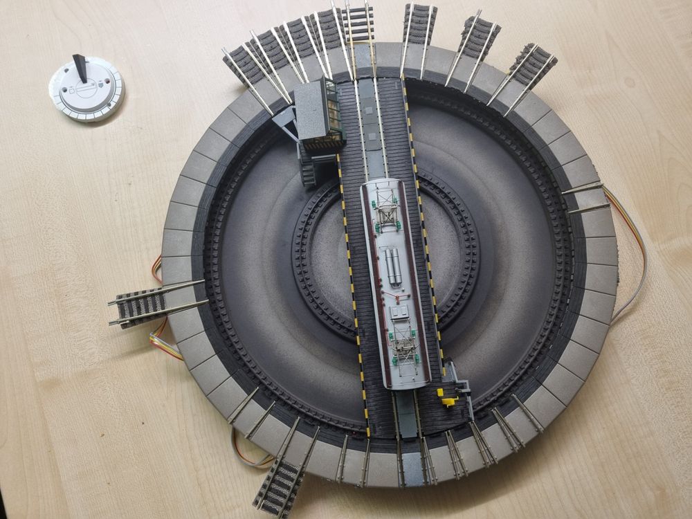 Fleischmann Drehscheibe 665201 mit Schalter 6909 (Neu (gemäss ...