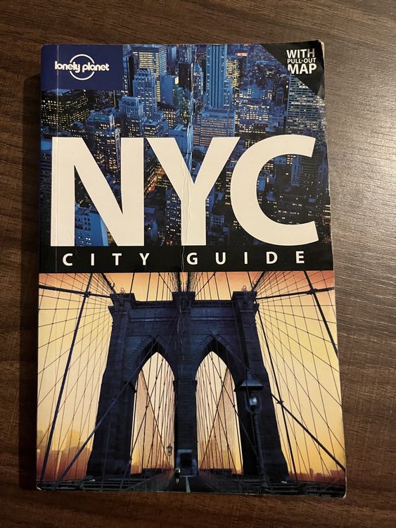 Lonely Planet NYC City Guide with Pull-Out Map (Gebraucht) in Sierre ...