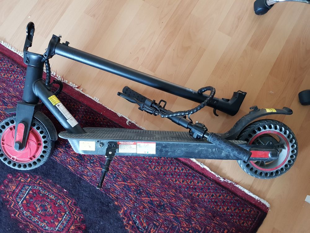 E- SCOOTER FUNKTIONIERT ABER ALS DEFEKT VERKAUFT | Kaufen auf Ricardo E- SCOOTER FUNKTIONIERT ABER ALS DEFEKT VERKAUFT | Kaufen auf Ricardo