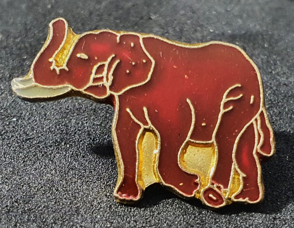 Y860 - Pin Elefant (Gebraucht) in Reinach BL für CHF 2 – mit Lieferung auf Ricardo kaufen