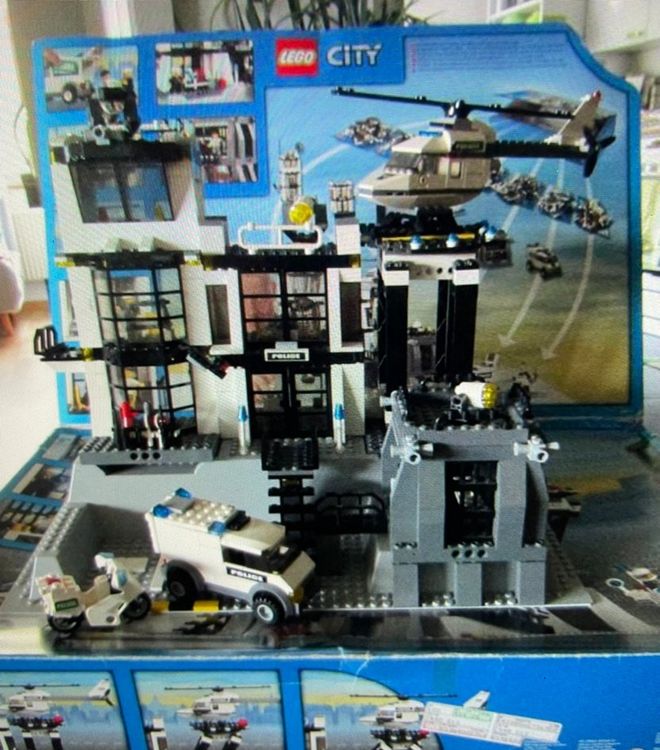 Lego City Polizeistation 7237 (Gebraucht) in Zürich für CHF 90 – mit ...