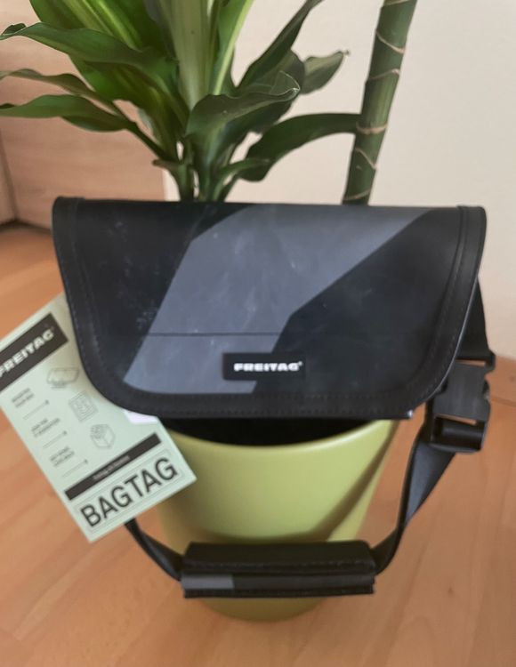 Freitag Jamie F40 / BLACK-DARKGREY / TOP HIP-BAG NEU!!! (Neu und originalverpackt) in Winterthur ...