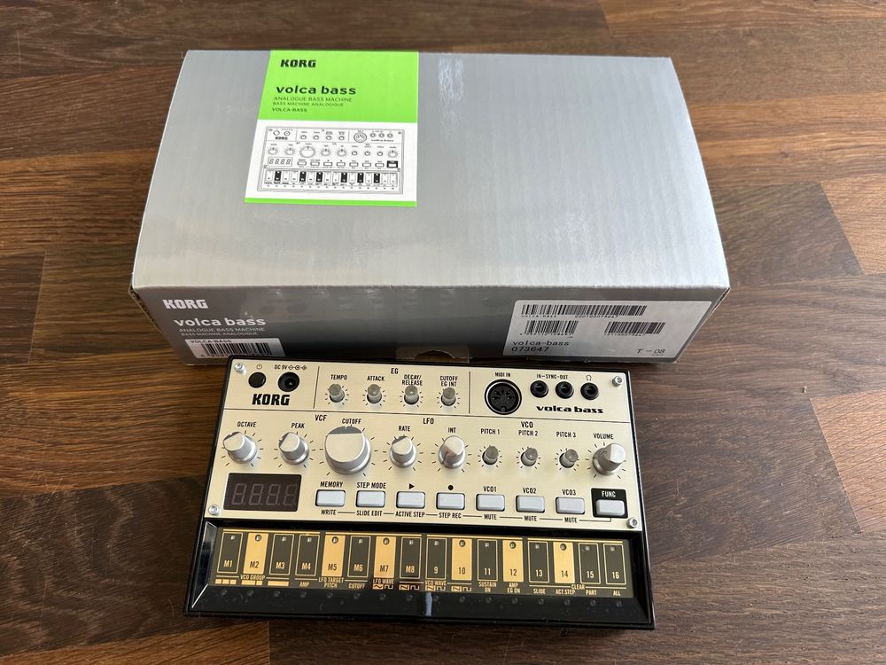 KORG Volca bass - as new in box & AC adapter | Kaufen auf Ricardo