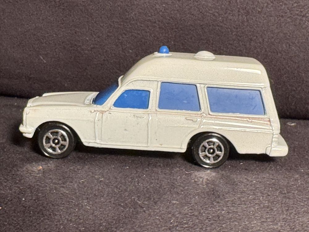 Binz Ambulance, Mercedes Benz 2200, von Corgi, 1969 (Neu (gemäss ...