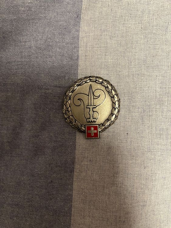 Schweizer Armee: Béret-Emblem (Gebraucht) in Merlischachen für CHF 5 ...