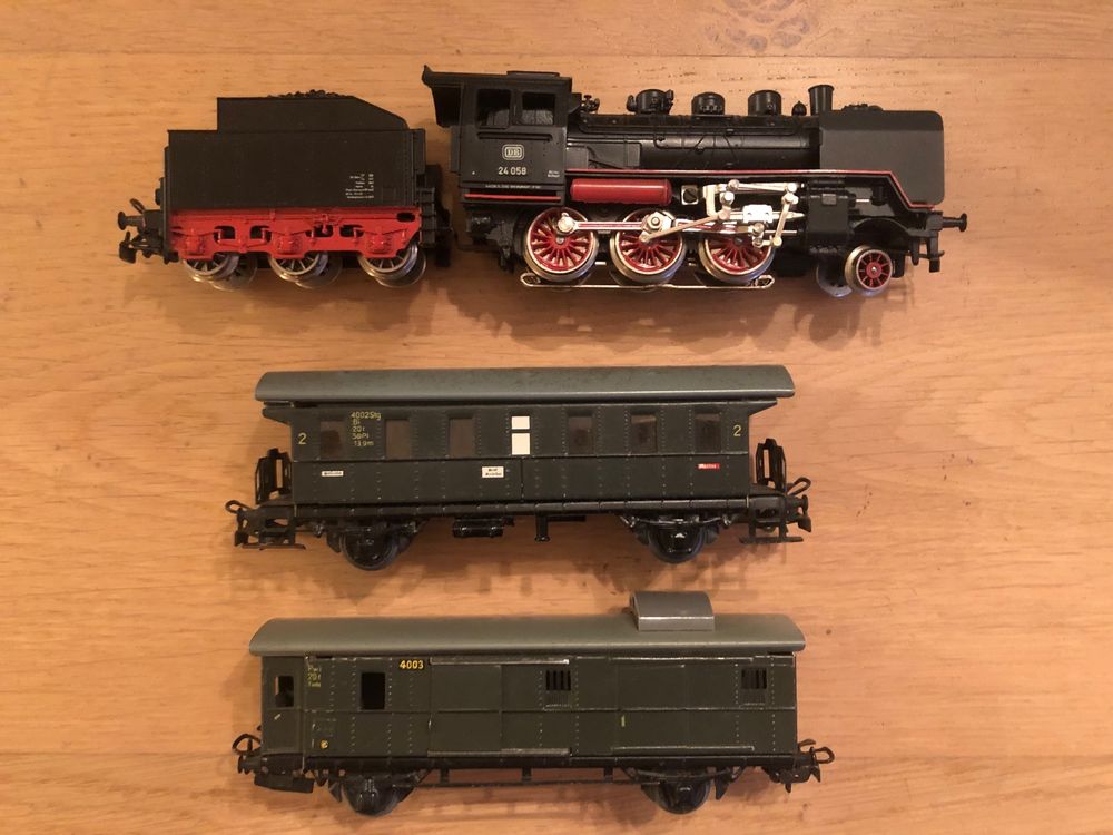 Märklin 3003, Br 24 DB, mit Wagen (Gebraucht) in Zürich für CHF 45 – mit Lieferung auf Ricardo ...
