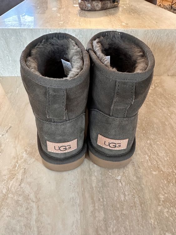 UGG Boots Classic mini - Farbe slate | Kaufen auf Ricardo