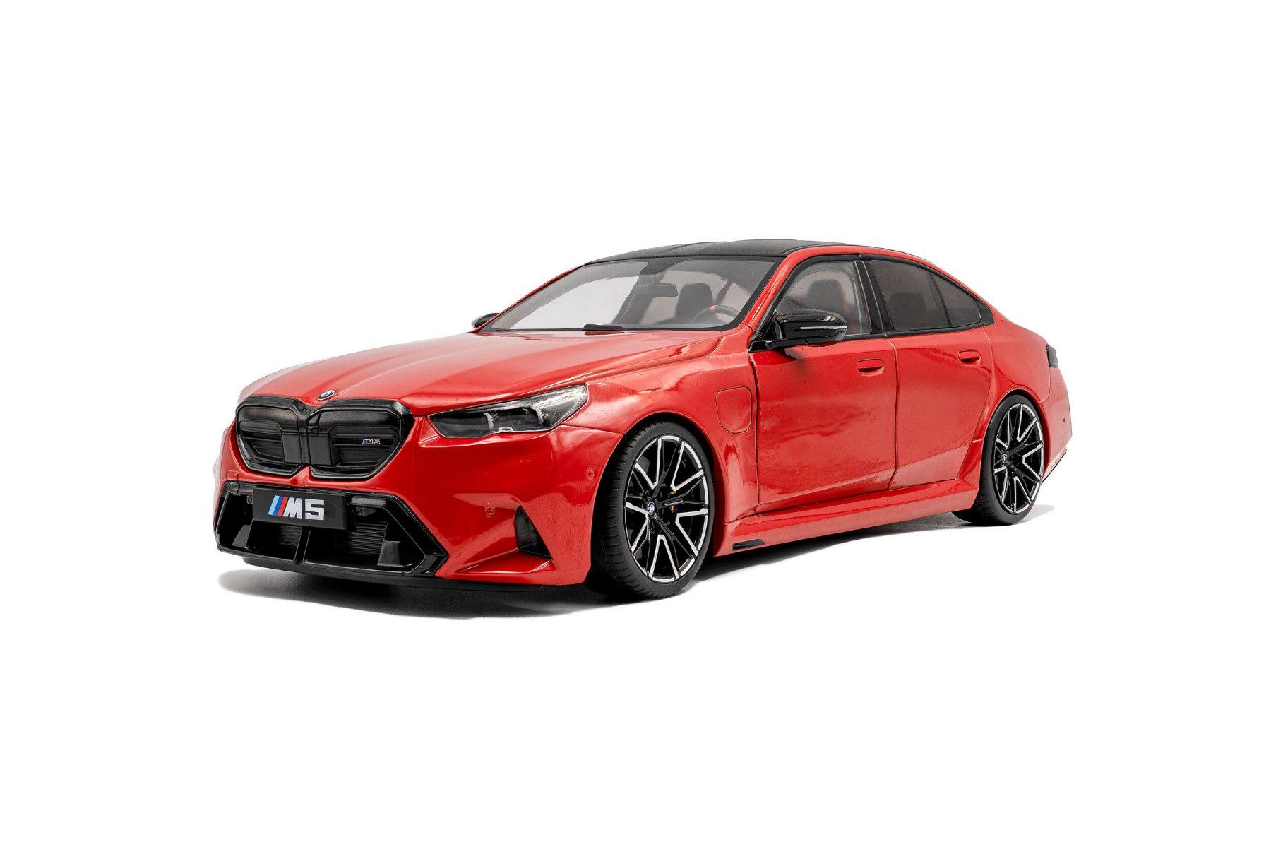 BMW M5 (G90) year 2025 fire red 1:18 Solido (Neu und originalverpackt ...