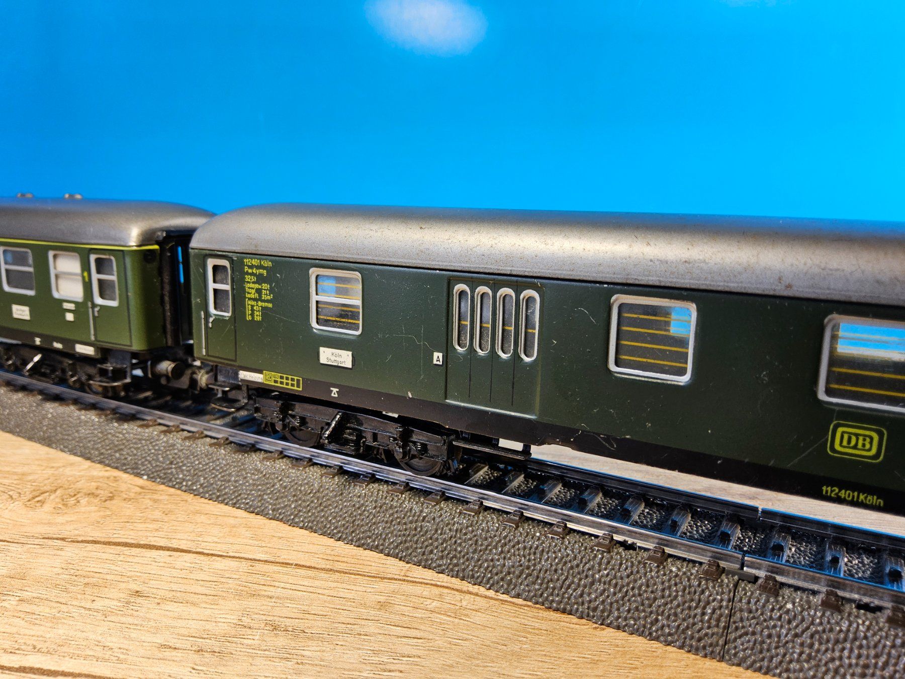 Märklin 4026 & 4022 _ D Zug Gepäckwagen mit Personenwagen H0 (Gebraucht) in Rüti ZH für CHF 19 ...