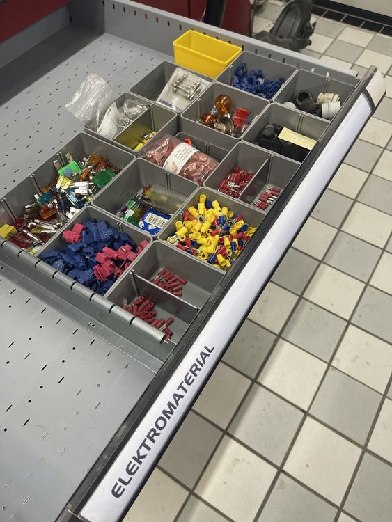 Elektro Sortimentskasten, Elektro Material, Schrauben, Kabel (Gebraucht ...