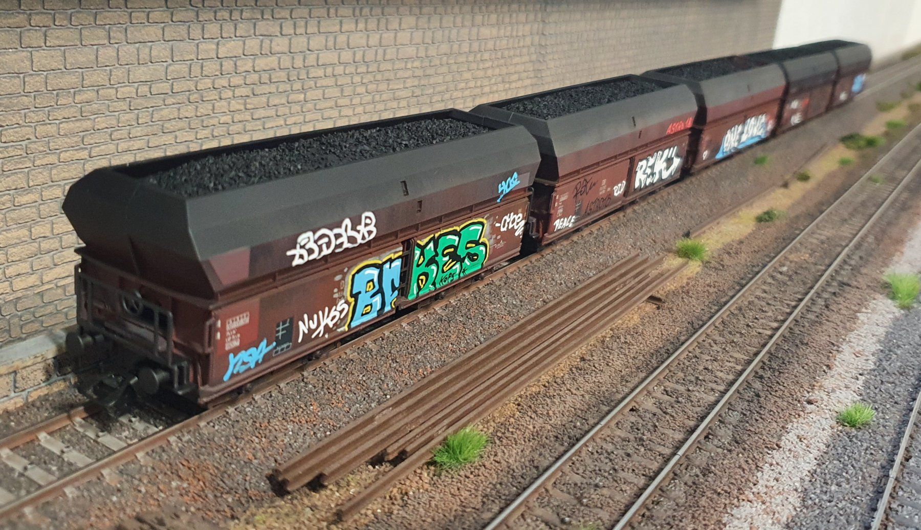 SET DE WAGONS TREMIE, DB, MARKLIN 46245, patine + graffitis (Neu ...