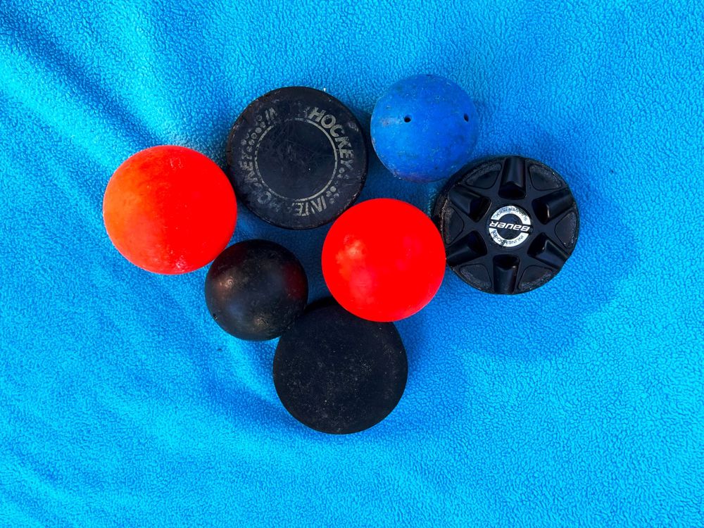 Hockey Spielgeräte - Puck, Soft-Puck, Kugeln, Bälle (Gebraucht) in Bern ...