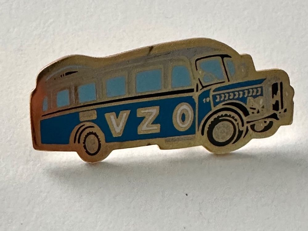 VZO Verkehr Zürich Oberland Bus Pin + (Gebraucht) in Gutenswil für CHF ...