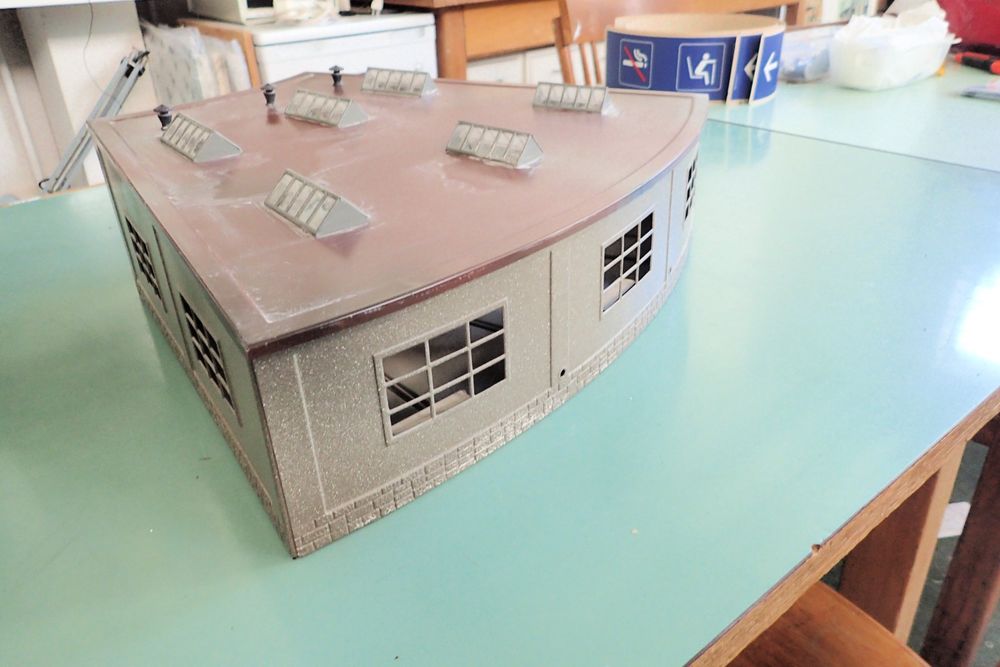 Märklin H0 - Lokschuppen / remise 3 voies - Art. 7028/411B (Gebraucht ...