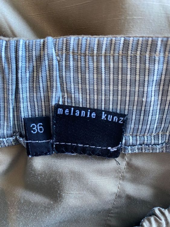 MELANIE KUNZ fliessende beige Bundfaltenhose Gr. 36 | Kaufen auf Ricardo