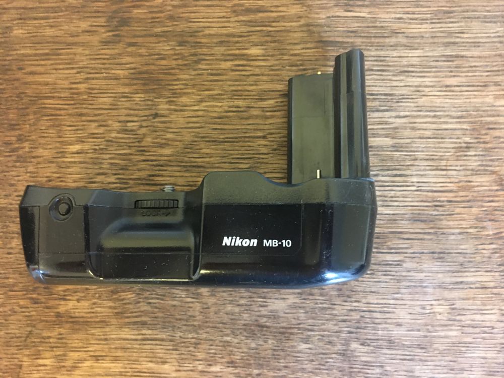 Nikon MB-10 MB 10 Batteriegriff Battery-Grip F90x N90s (Gebraucht) in Baar für CHF 21 – mit ...