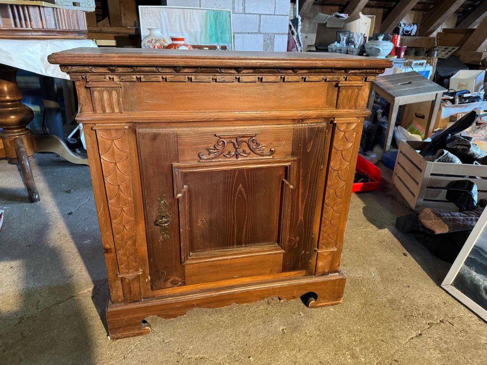 Holz Kommode Antik (Gebraucht) in Buch am Irchel für CHF 31 – nur Abholung auf Ricardo kaufen