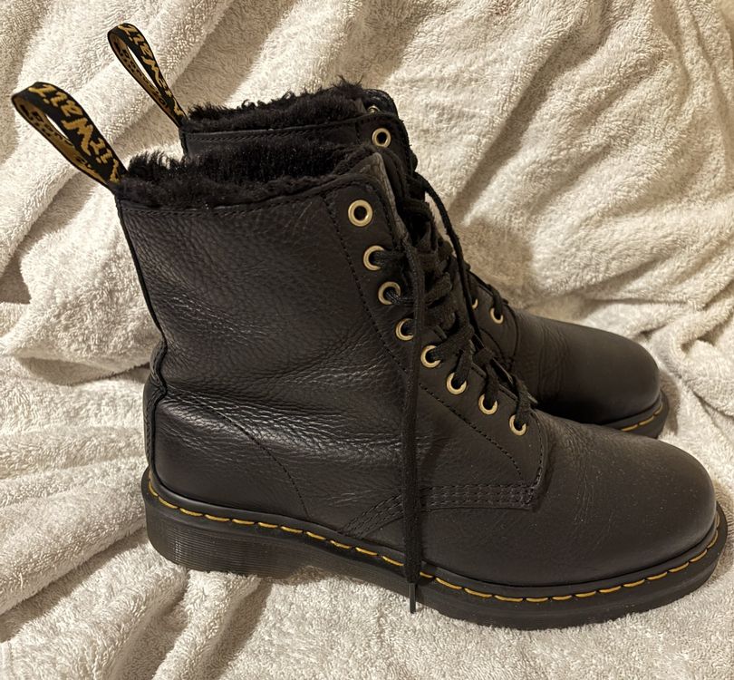 Elegantes Dr Martens Fell Ebenbild