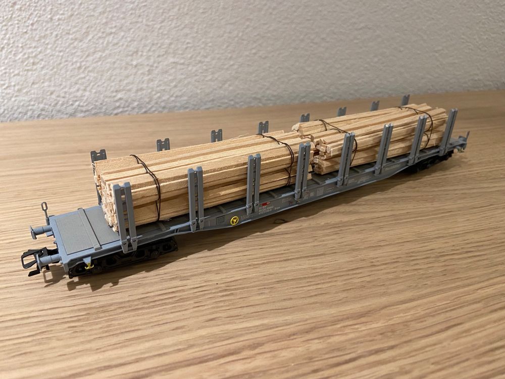 Märklin 47148-01 - Rungenwagen Snps mit Holzladung SBB (Gebraucht) in ...