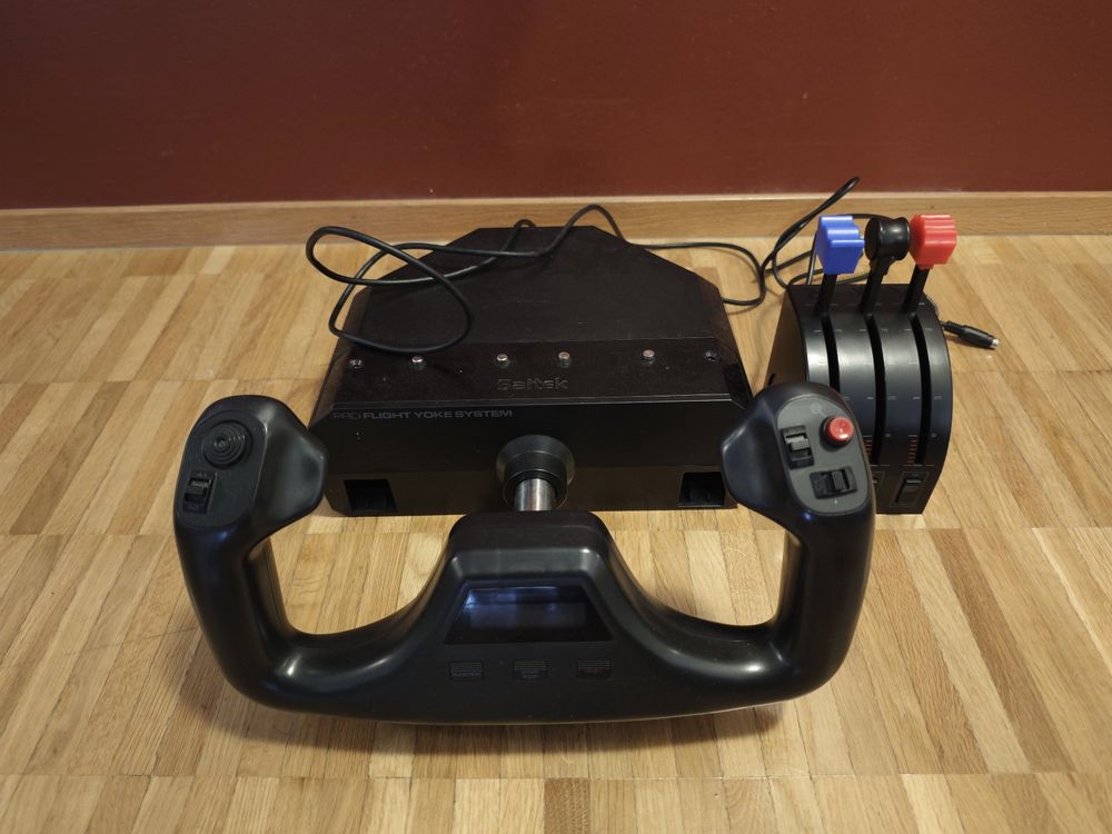 Saitek Pro Flight Yoke System – Hochwertiges Steuerhorn (Gebraucht) in ...