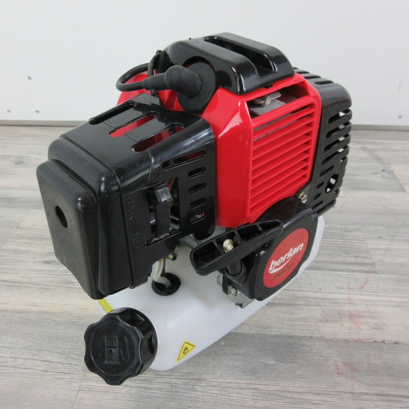 3 PS Benzin Motorsense Rasentrimmer Freischneider + Zubehör (Neu (gemäss Beschreibung)) in Baar ...