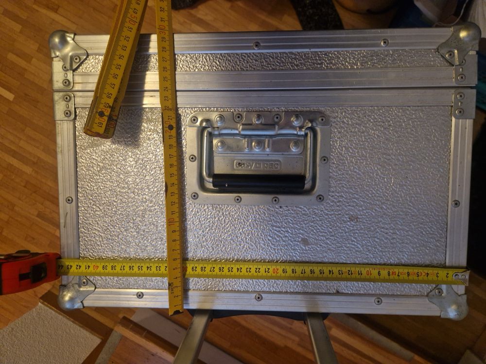 Robuster Transportkoffer mit Rollen, abschliessbar, Polster (Gebraucht ...