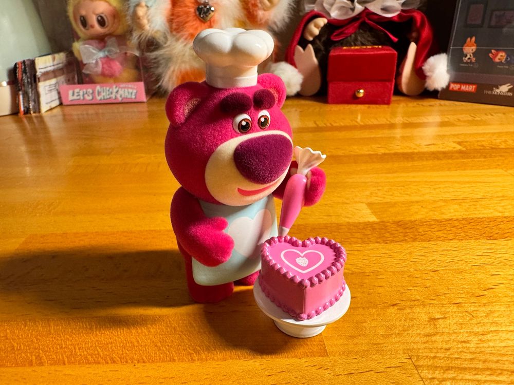 Lotso Bär Bäcker Figur Pop Mart Toy Story 3, Neu! (Neu und ...