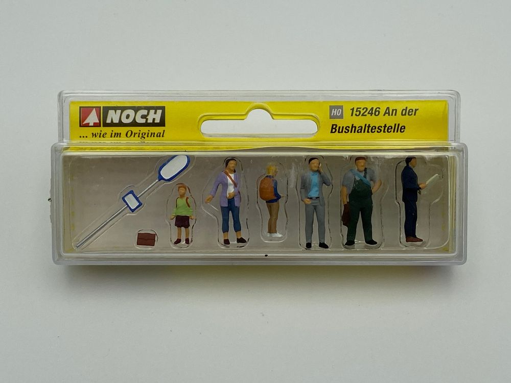NOCH 15246 H0 An der Bushaltestelle (Neu und originalverpackt) in ...