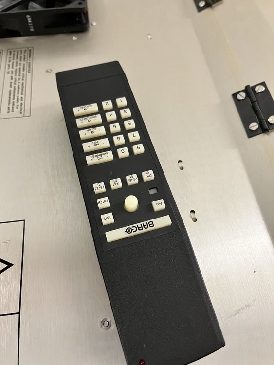 Barco Graphics 1208S Projektor (Röhre, CRT) | Kaufen auf Ricardo