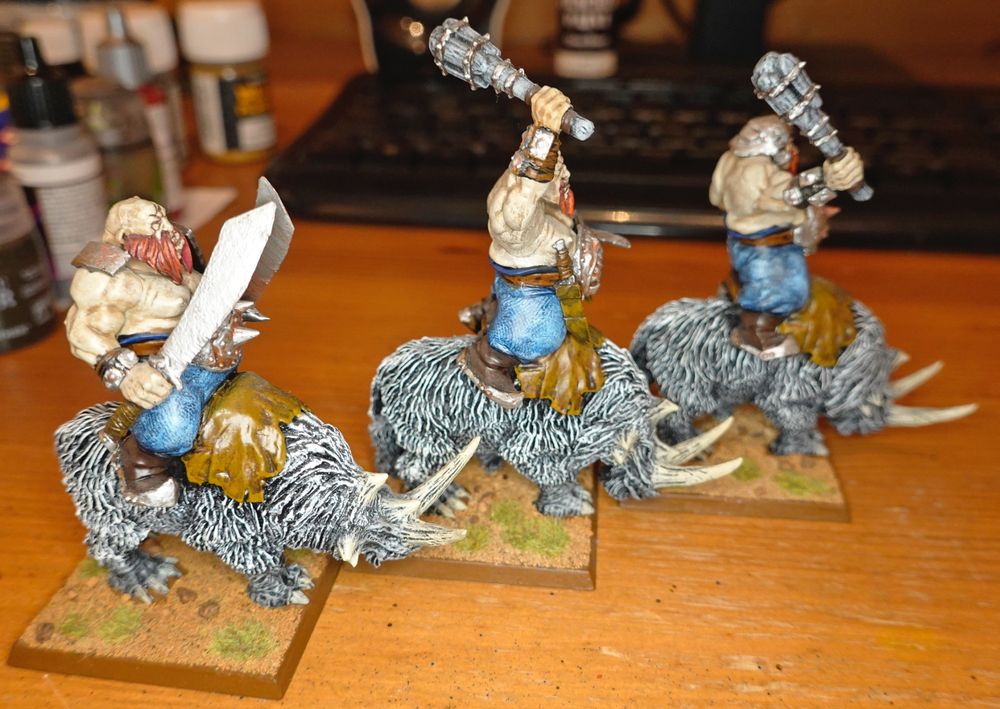 Warhammer The Old World Oger: 3 Mournfang Cavalry Modelle (Gebraucht ...