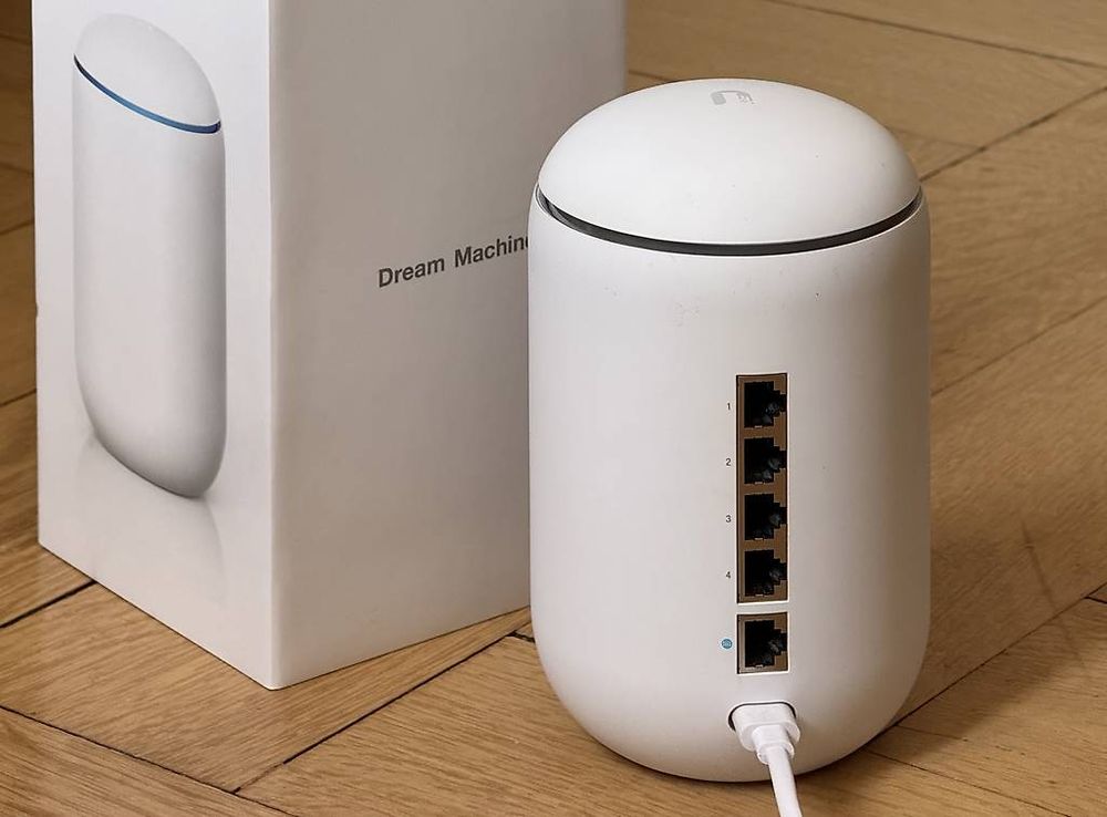 Ubiquiti UniFi Dream Machine UDM (Gebraucht) in Basel für CHF 145 – mit ...