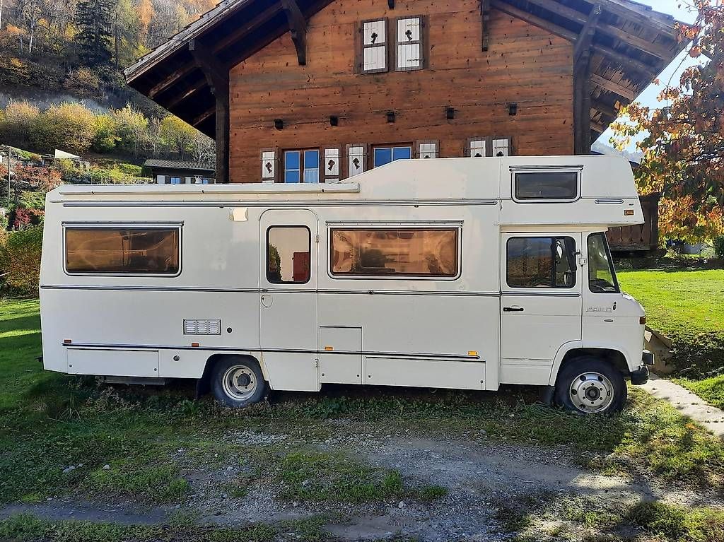 Camping-car Mercedes 508d à restaurer complètement (Defekt) in Beuson (Nendaz) für CHF 5000 ...