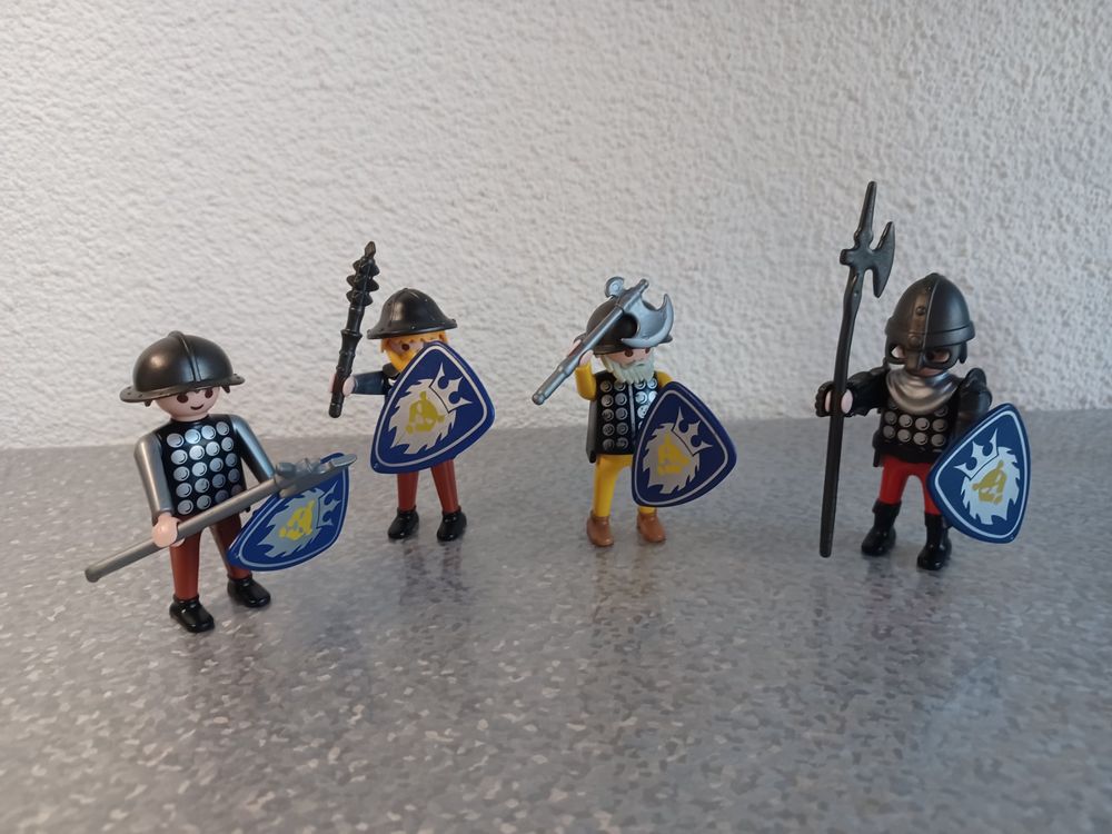 13 Playmobil Ritter: Löwenkopf mit Krone (Gebraucht) in Hagendorn für ...