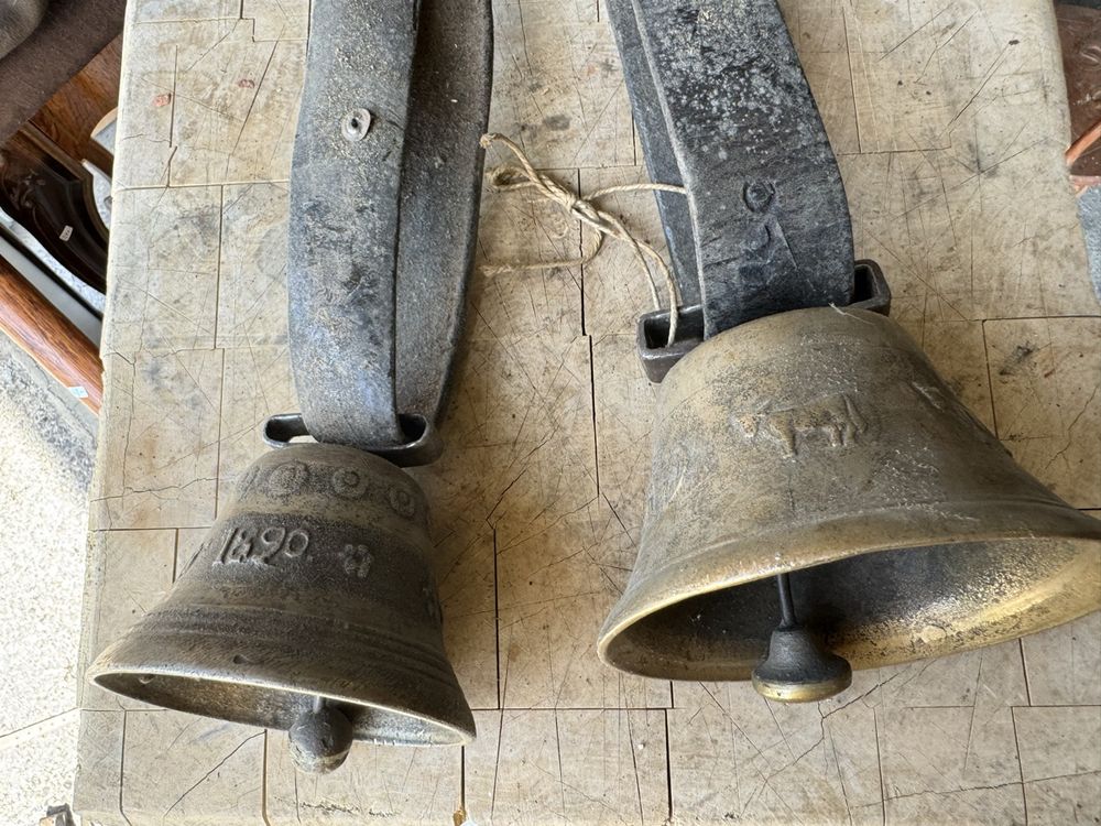 Glocken mit Riemen 1890 (Gebraucht) in für CHF 308 – mit Lieferung auf ...
