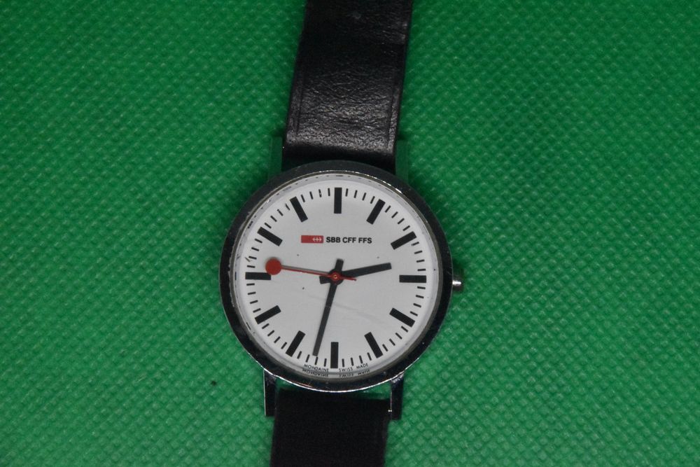 Mondaine Swiss Made (SBB) Bahnhof-Uhr (Gebraucht) in Münchenbuchsee für ...
