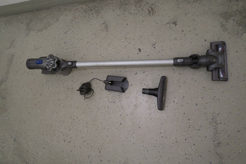 Dyson DC45 Handstaubsauger | Kaufen auf Ricardo