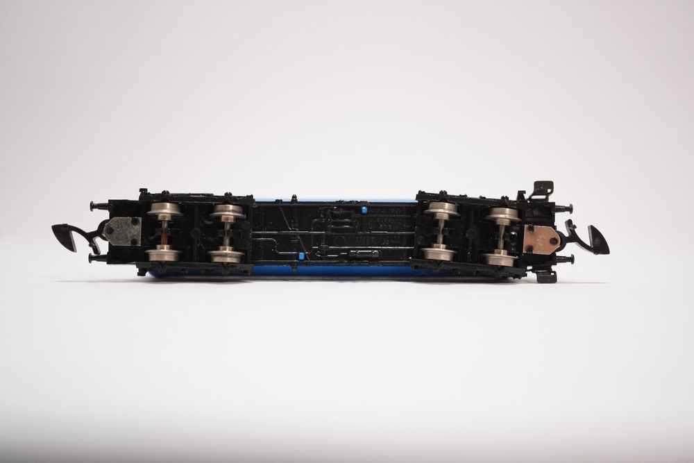 e33 Märklin 8627 DB Tankwagen Aral 4-achsig (Gebraucht) in Thun für CHF 11 – mit Lieferung auf ...