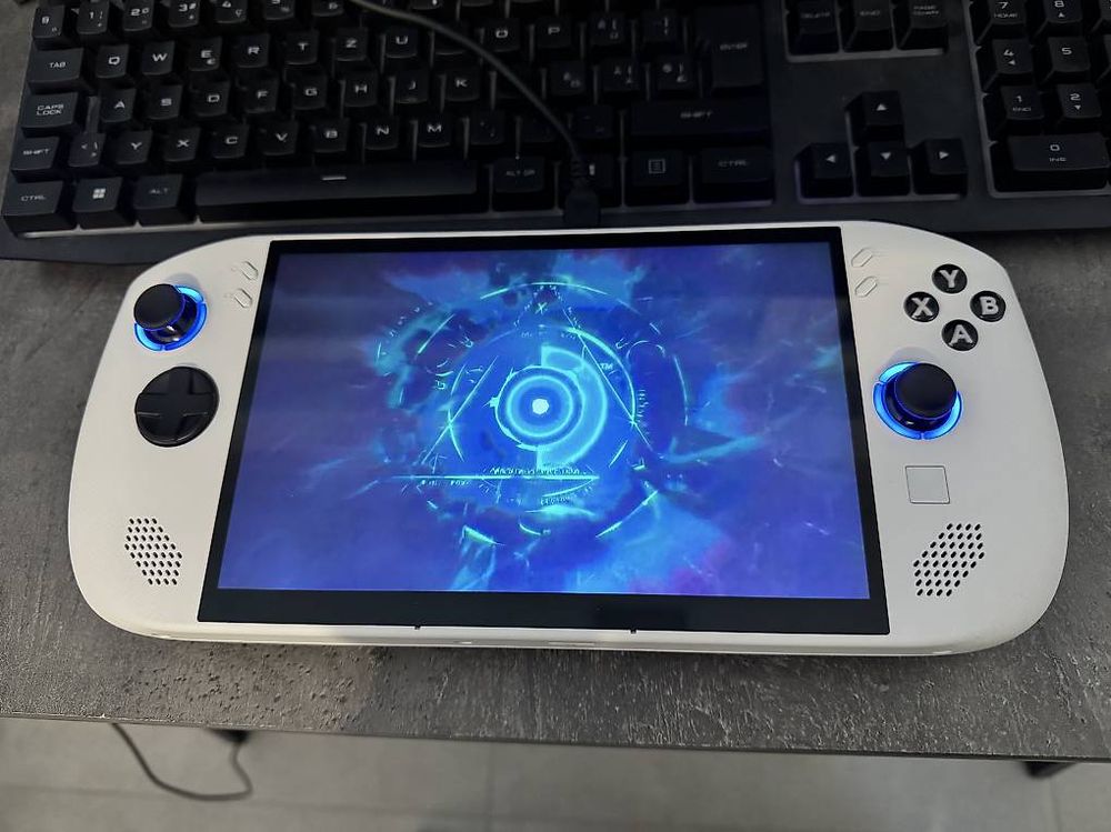 Legion GO S 1 TB STEAM OS (Usato) a Figino per CHF 350 – solo ritiro ...