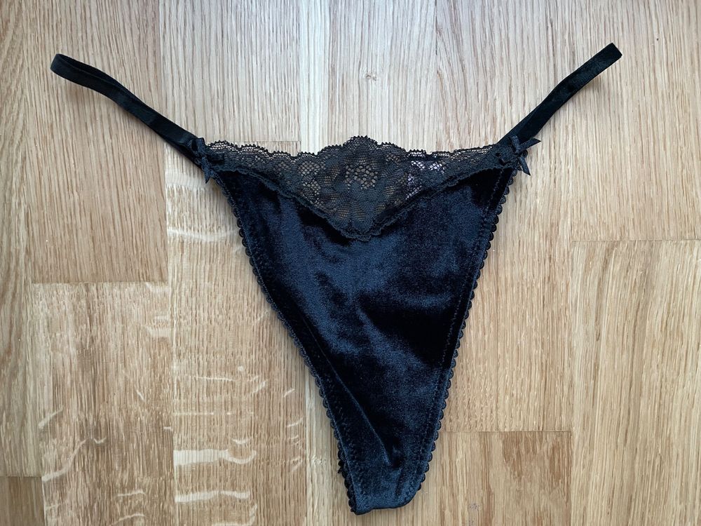 Victoria’s Secret Velvet V-String Thong S NEW | Kaufen auf Ricardo