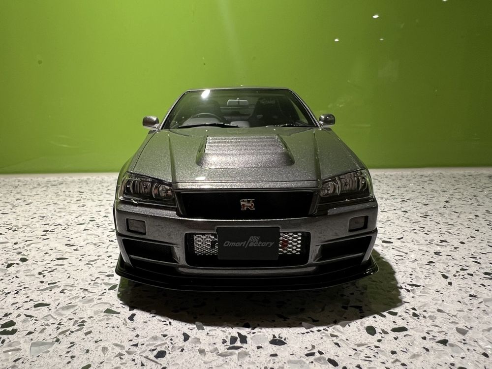 Nissan GT-R R34 CLUBMAN RACE SPEC. 1:18 275/2500 | Acheter sur Ricardo