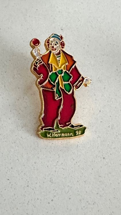 Clown Pin - (Gebraucht) in Gutenswil für CHF 3.5 – mit Lieferung auf ...