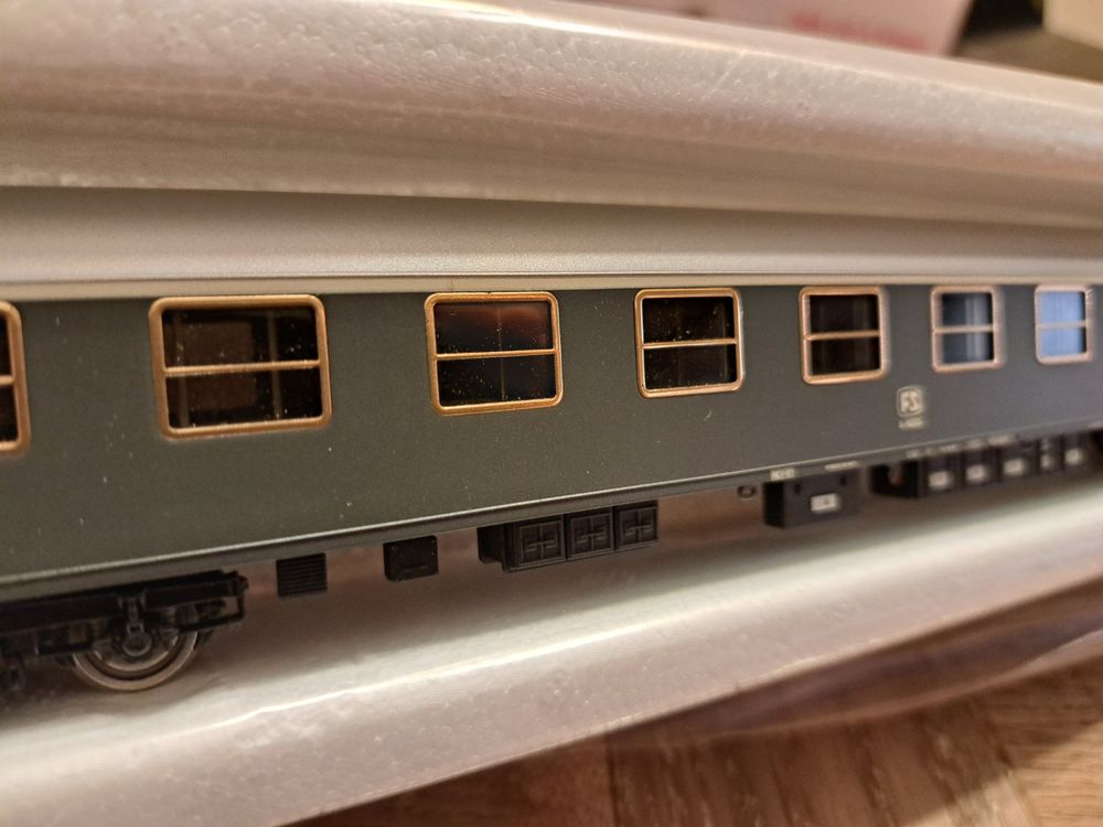 ACME FS UIC-X grau 1.kl. (Neu und originalverpackt) in Molinis für CHF ...