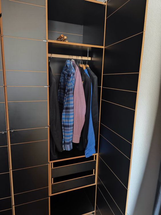 Kleiderschrank K1 von Nils Holger Moorman | Kaufen auf Ricardo