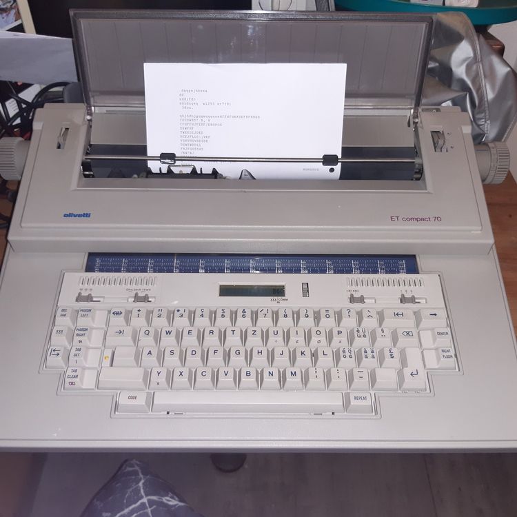 Schreibmaschine OLIVETTI ET Compact 70 (Gebraucht) in Fehraltorf für ...